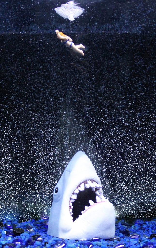 Jaws Attack With Floating Swimmer Large – We Know Pets